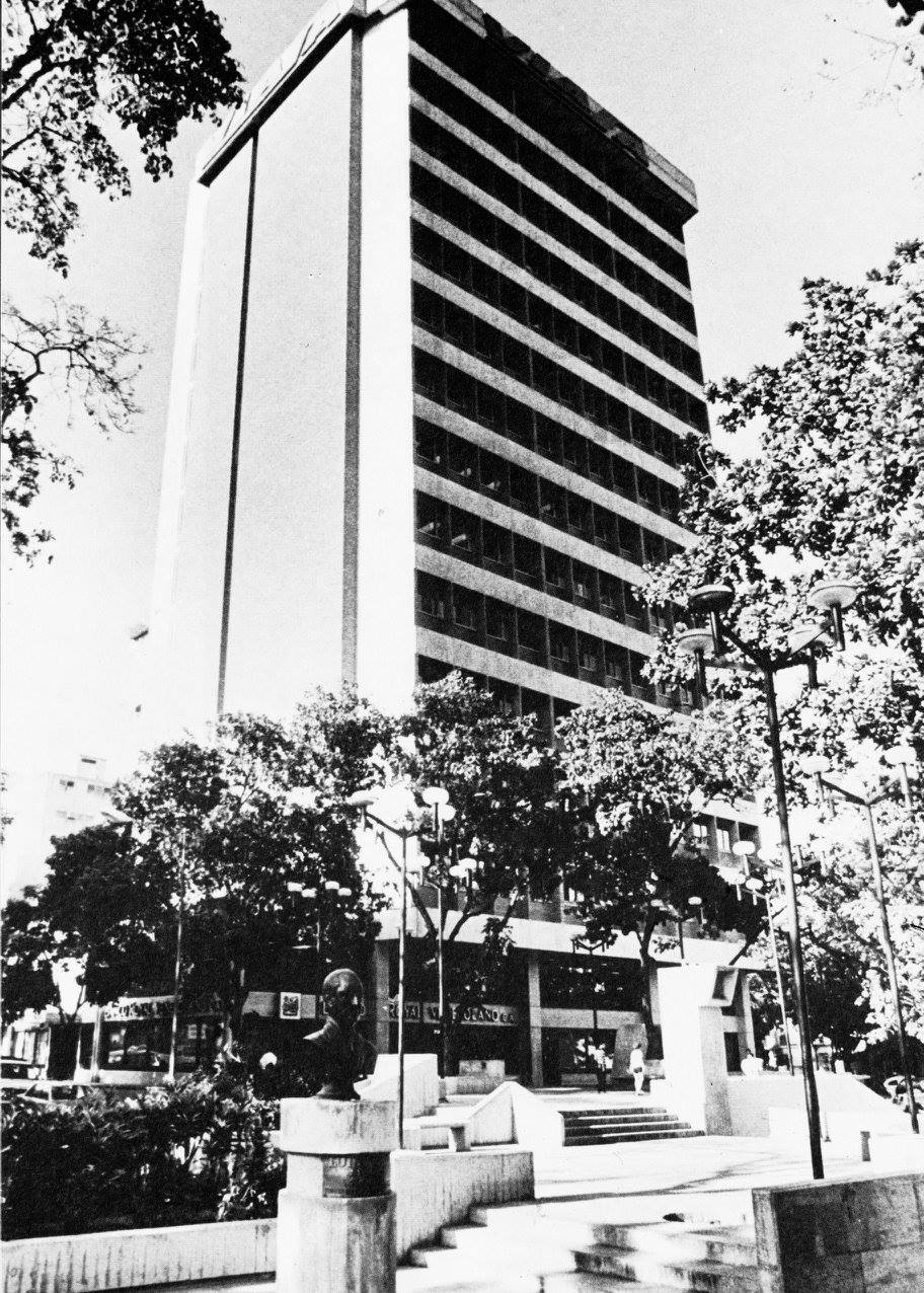 1969• Edificio Sede de Venezolana Internacional de Aviación S.A. -VIASA ...