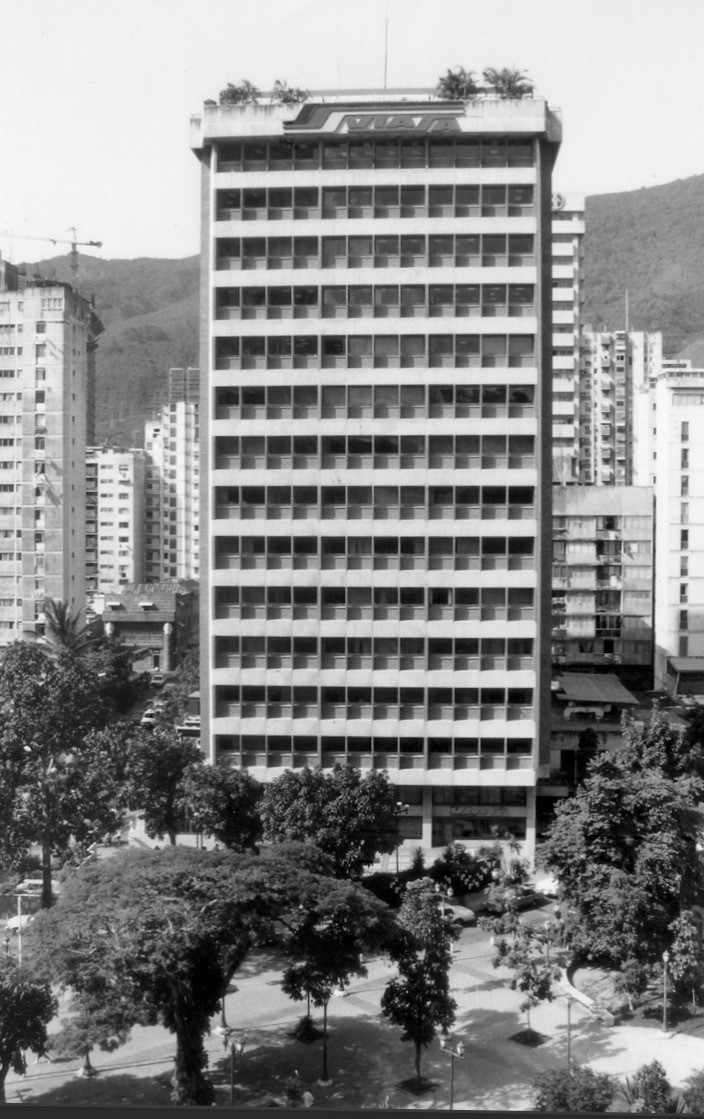 1997• Se desocupa el edificio VIASA | Fundación Arquitectura y Ciudad